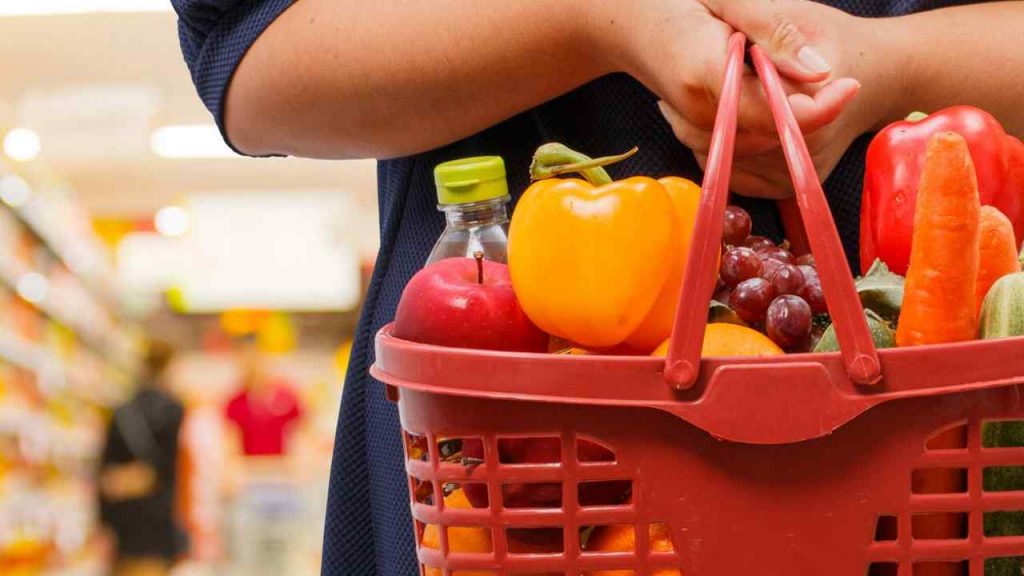 Stangata sulla spesa ma ci sono ancora supermercati ‘ragionevoli’: la lista